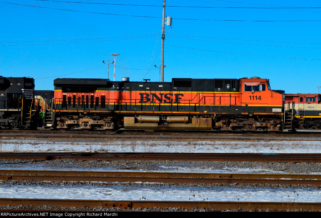 BNSF 1114